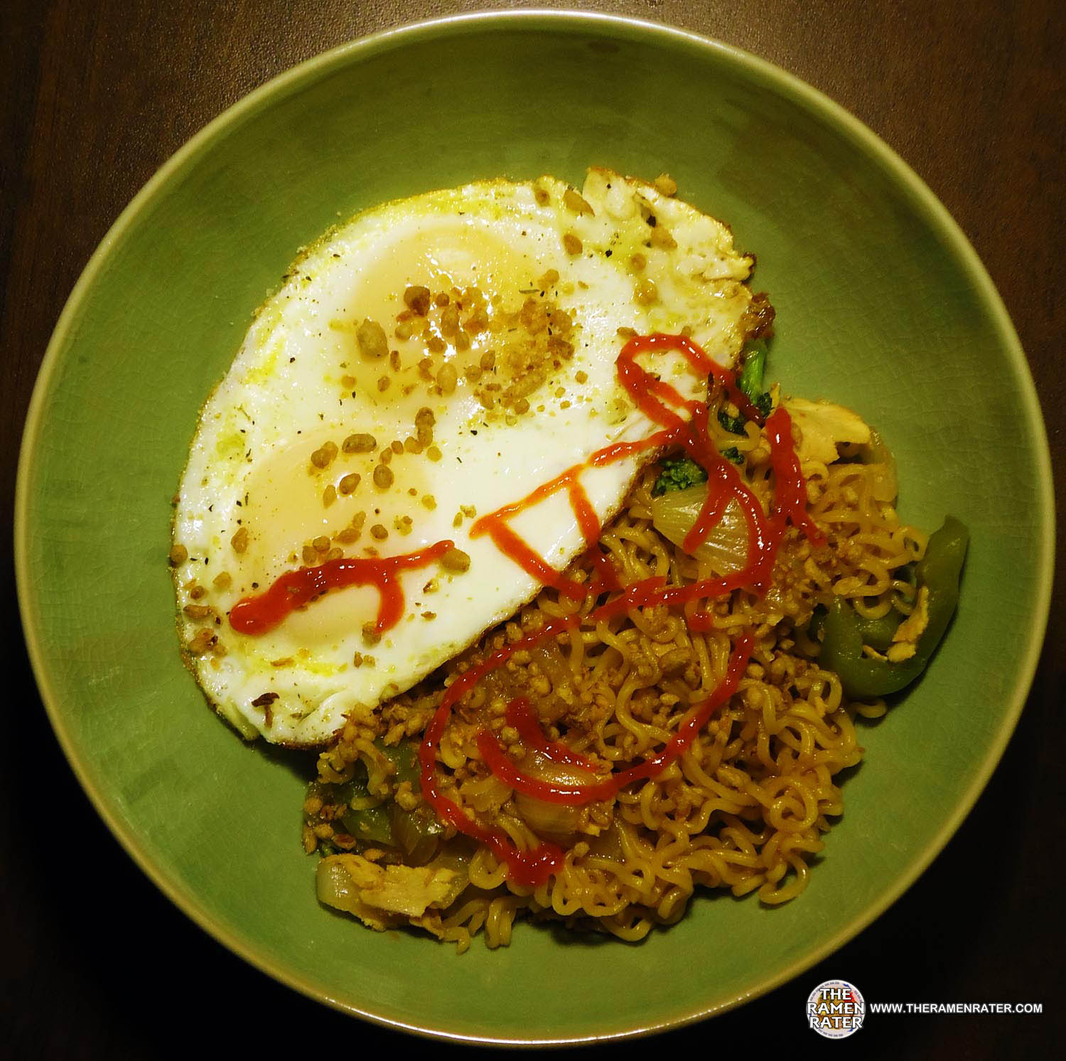 #882: SuperMi Gobang Goreng Rasa Ayam Bawang - The Ramen Rater