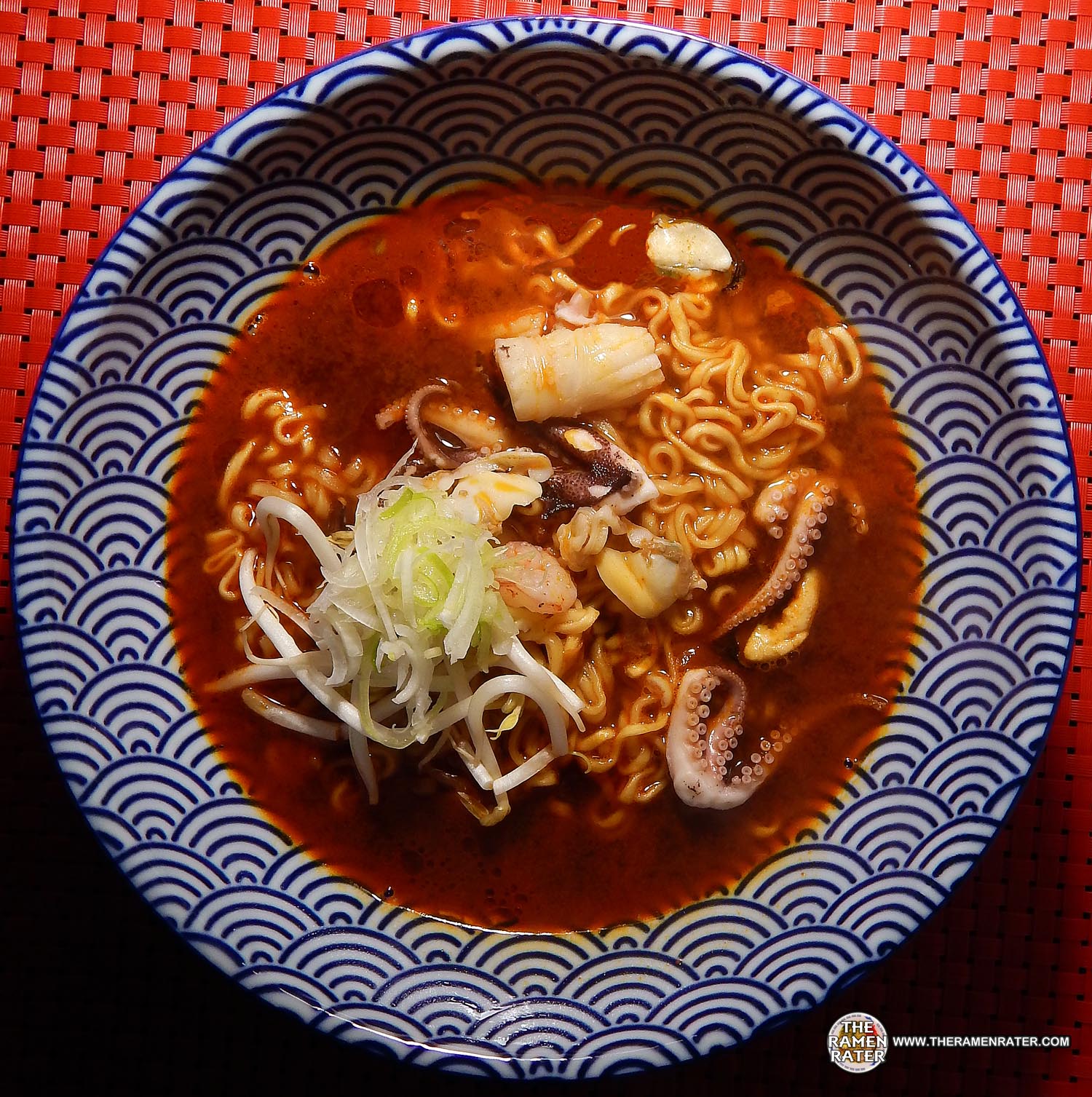 #1523: Paldo Jjamppong Seafood Noodle King Bowl - The Ramen Rater